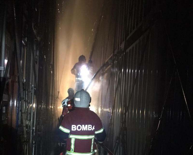 Five days on, Selangor bomba still fighting container blaze off Pulau ...