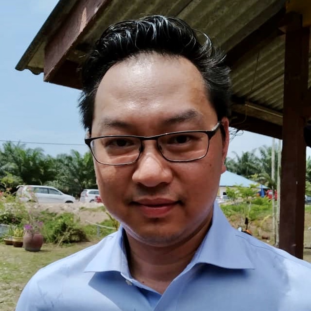 Johor PKR deputy chief denies violating Hari Raya MCO SOP, welcomes ...